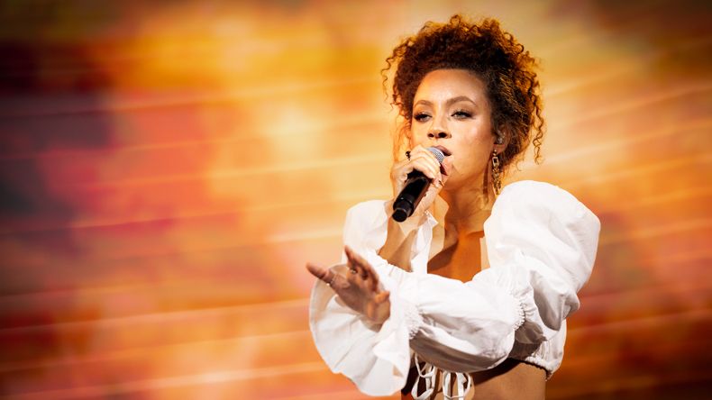 Sunny Taylor - Imagine av John Lennon