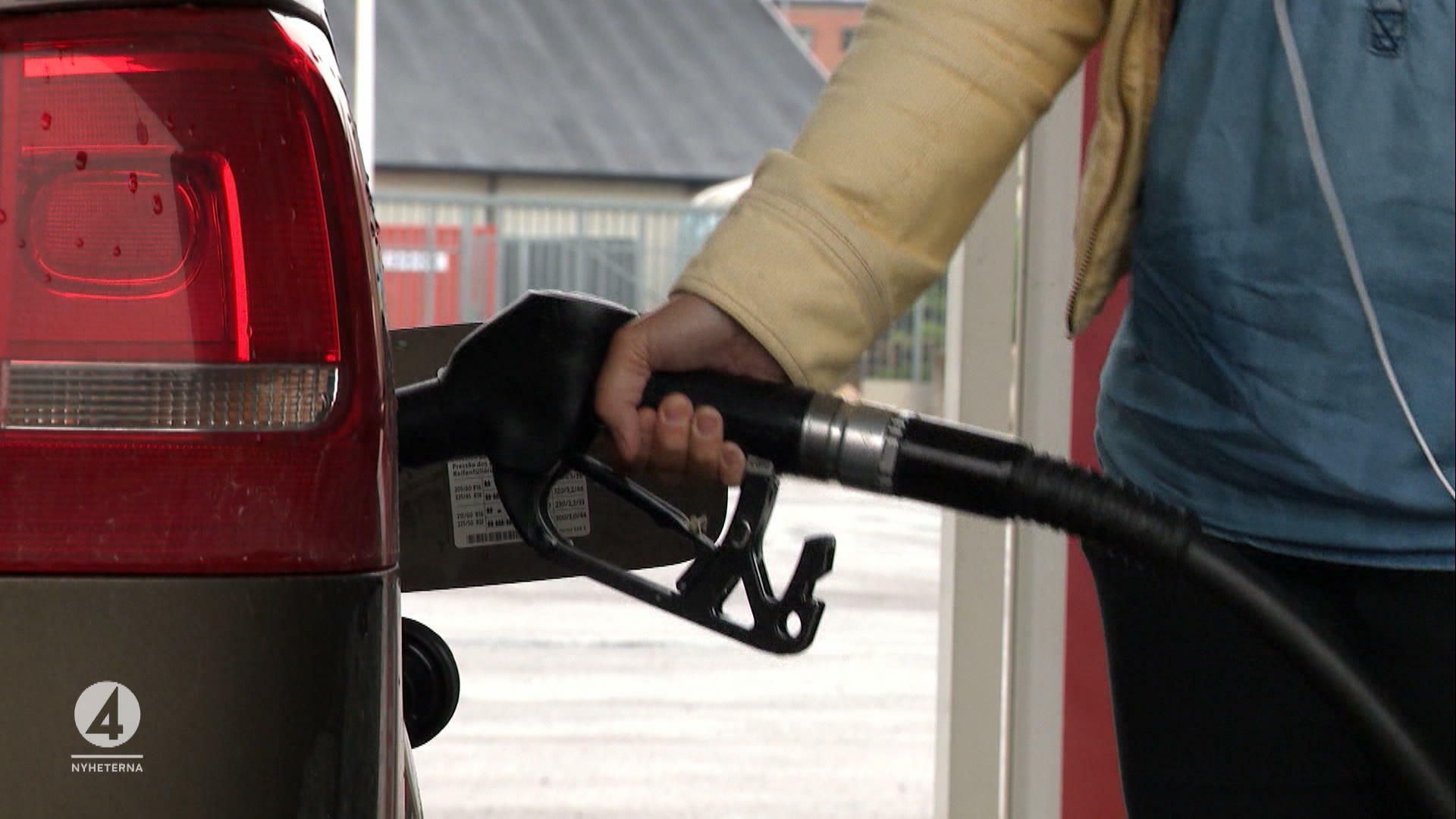Nya prisrekord för diesel och bensin