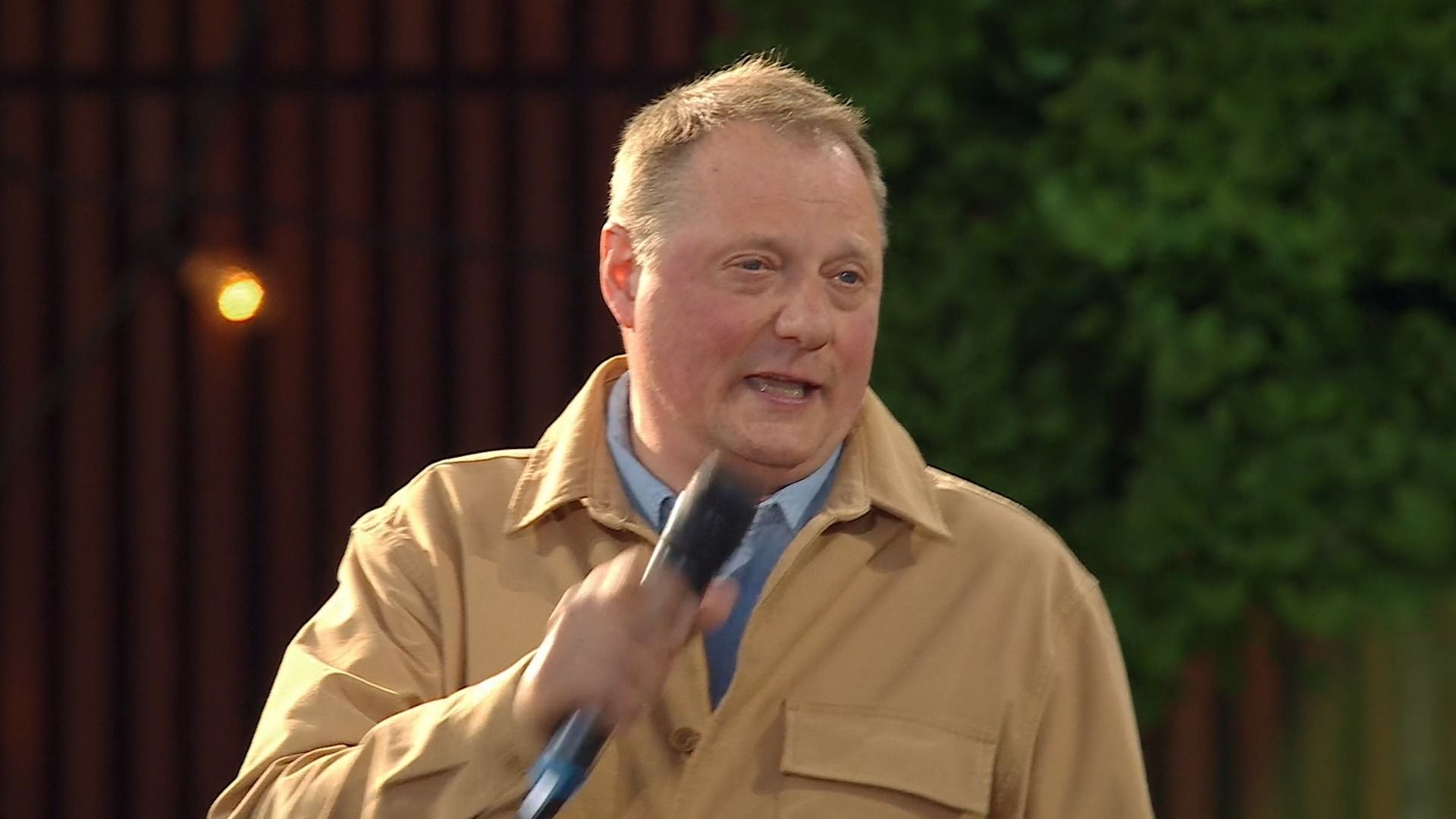 Ibland går jag runt och trallar - Magnus Carlson