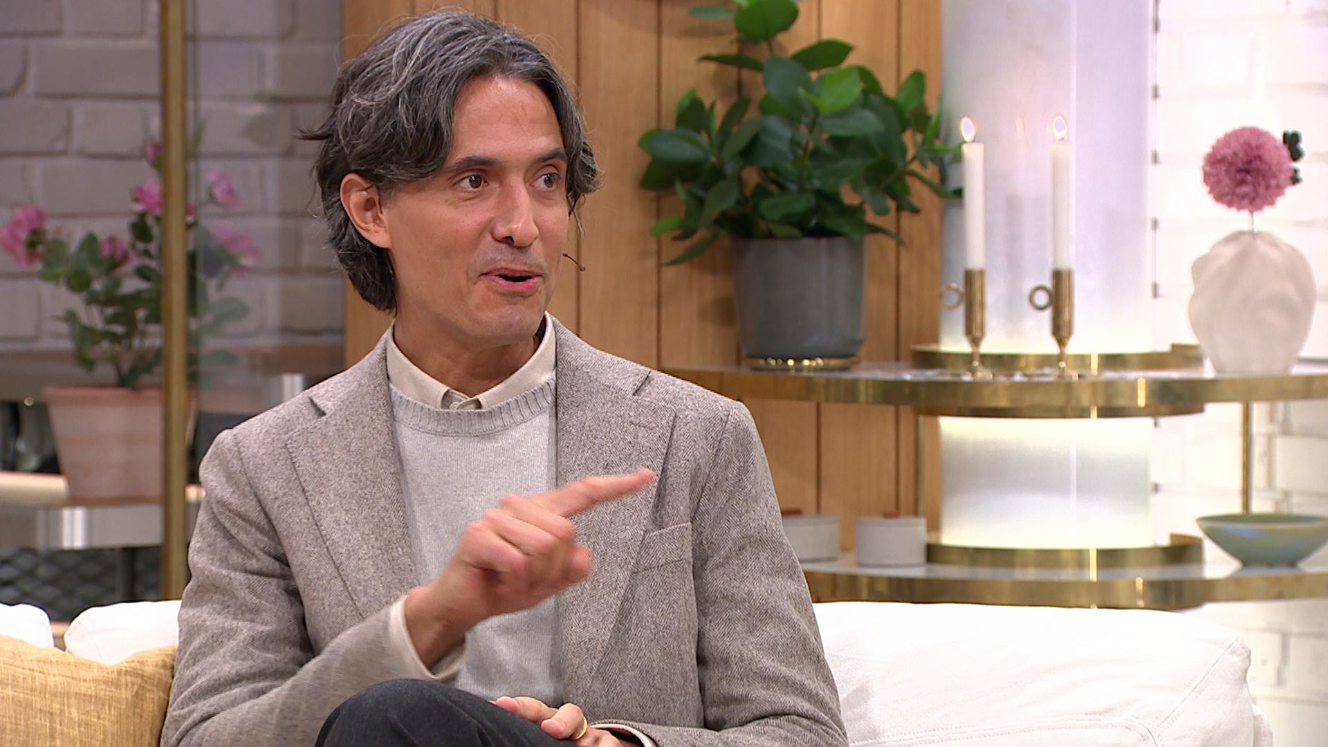 Jonas Hassen Khemiri om nya livet i USA – föreläser på Ne...