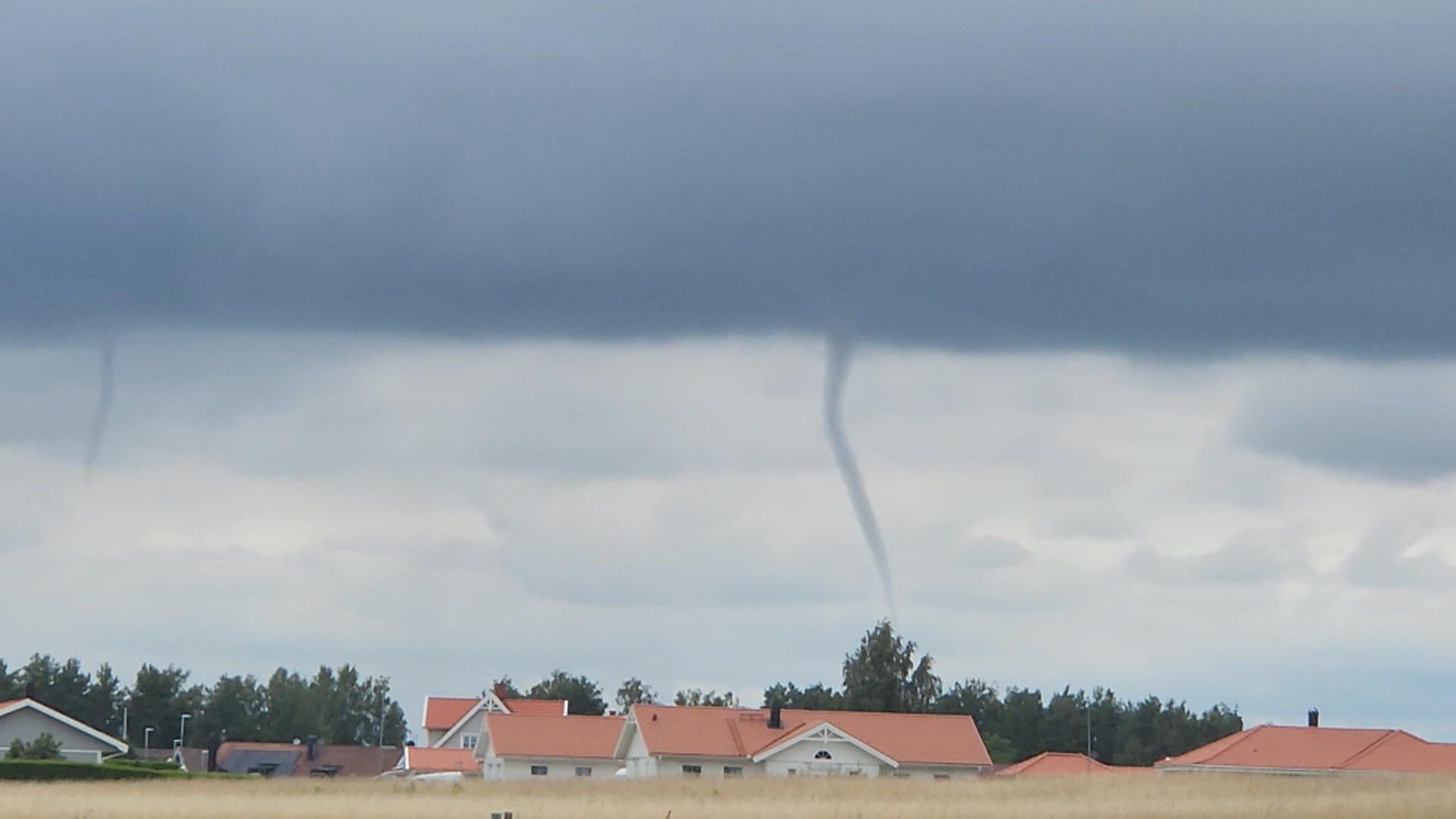 Tromben i Mjölby fångades på bild av Daniel