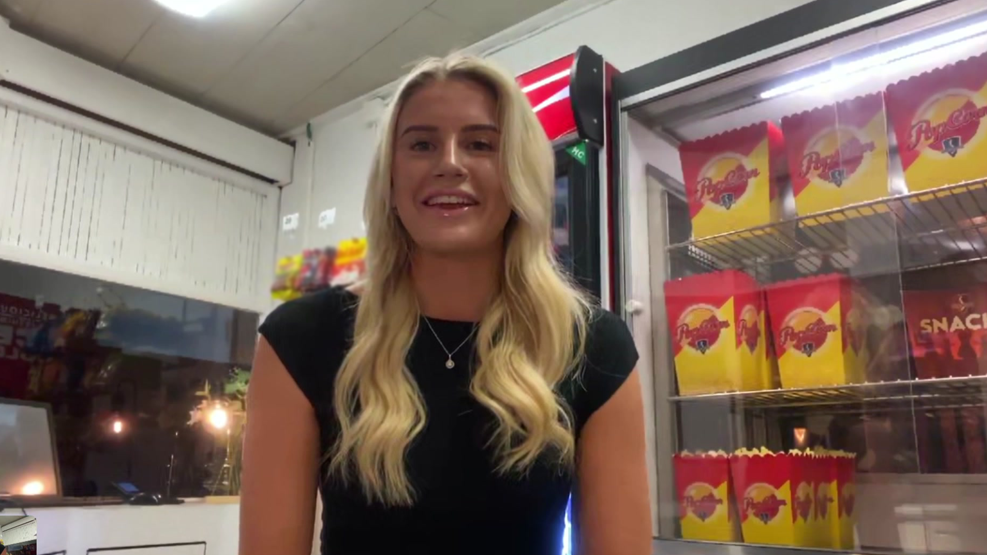 21-åriga Tilde tog över biograf: "Ska driva det här vidare"