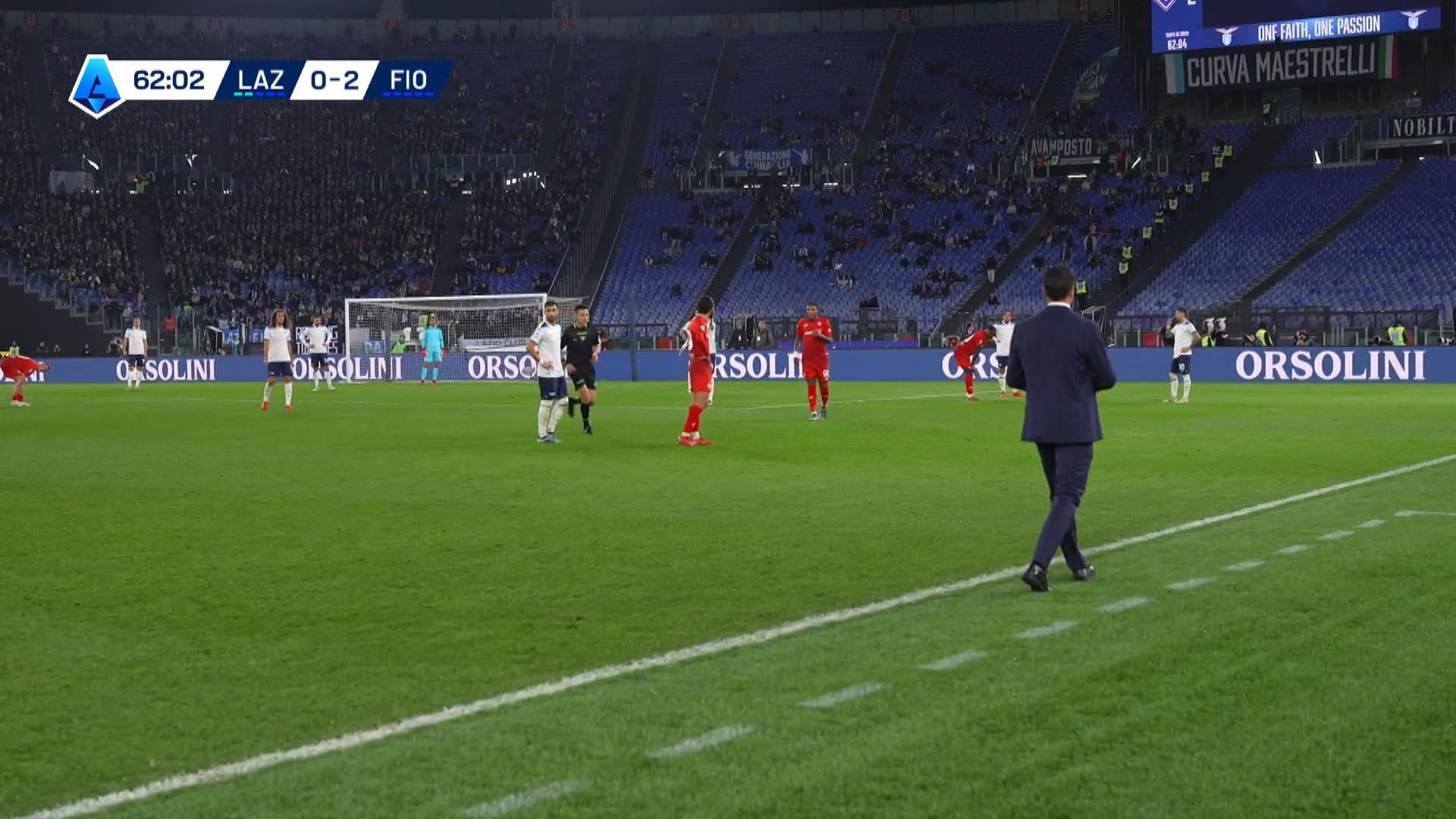 Bisarra scener när Adli får rött kort - fotbollskanalen.se