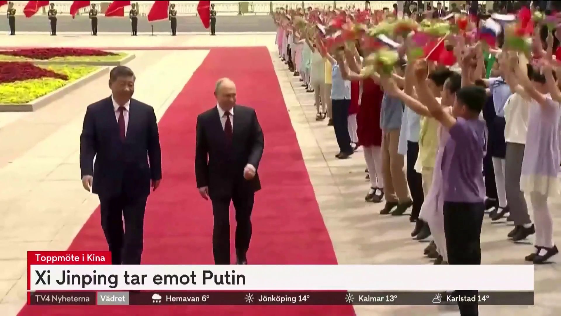 Xi Jinping tar emot Putin