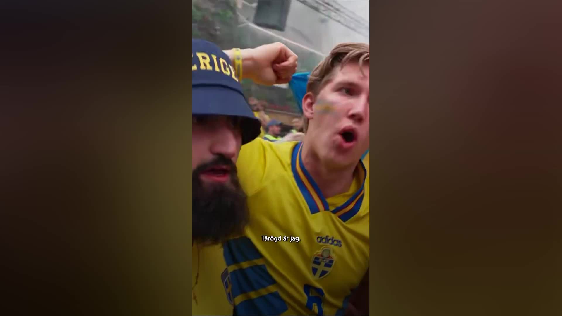 Svenska fansens lycka efter premiärvinsten i VM